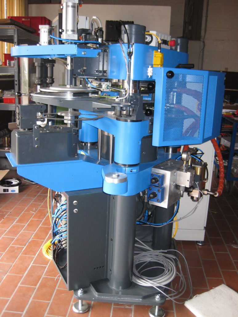 fully_automatic_record_press_0 - Newbilt